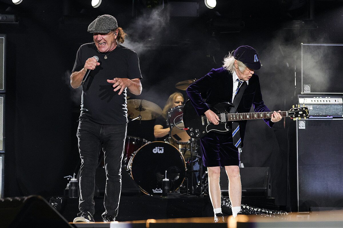 AC/DC Y Su Reloj De Cuenta Regresiva | ONTHEROCK CHILE OFICIAL